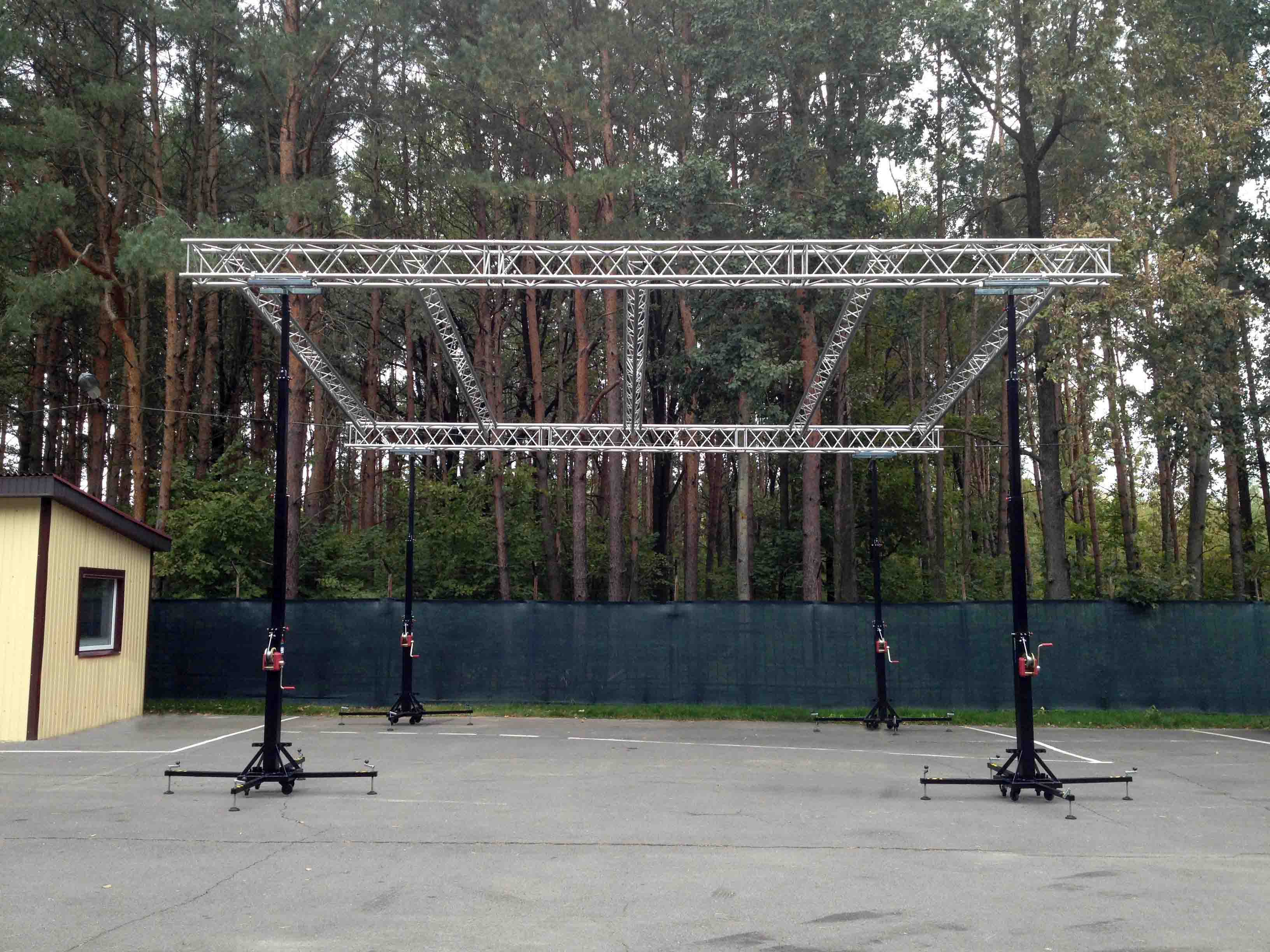 Fenix | Estructura de trusses con torres elevadoras @ minsk (bielorrusia)